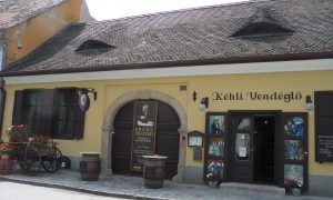 Kéhli Vendéglő Óbuda – Traditions-Gasthaus nahe Árpád híd Budapest